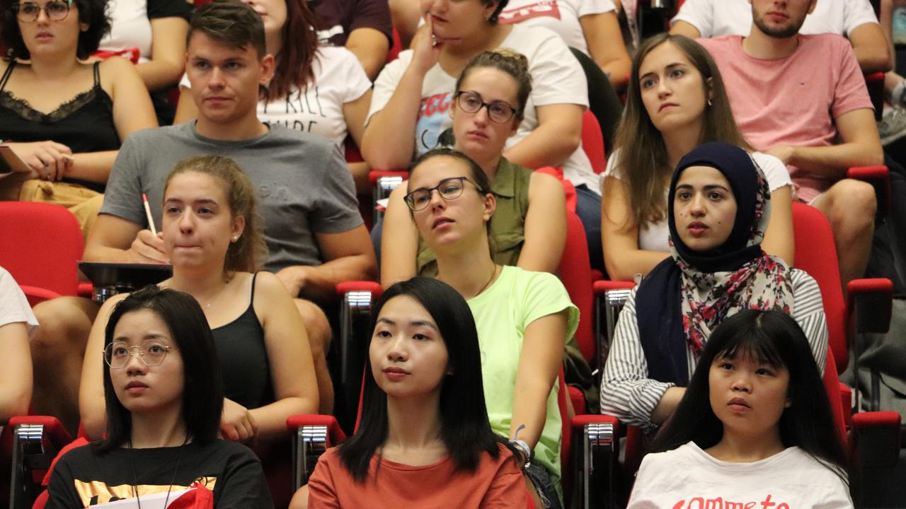 Faculdade de Economia - Faculdade de Economia - Universidade de Coimbra