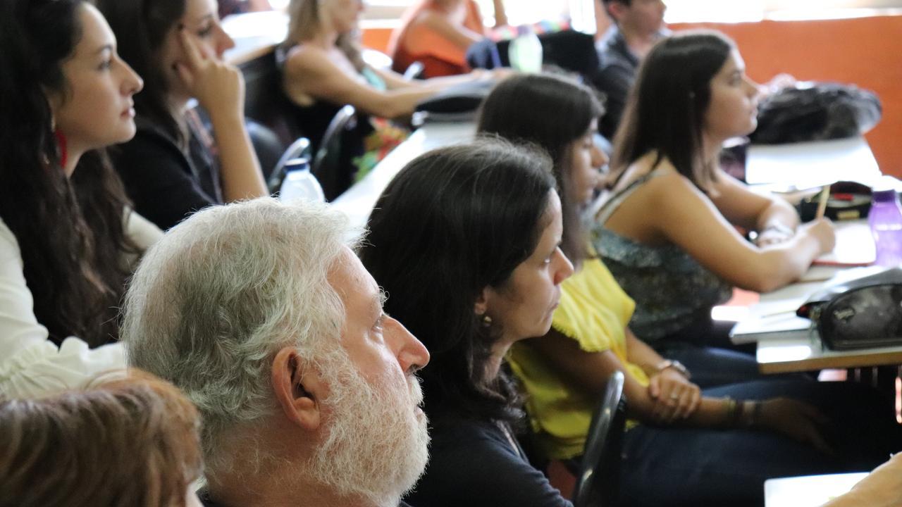 Faculdade de Economia - Faculdade de Economia - Universidade de Coimbra